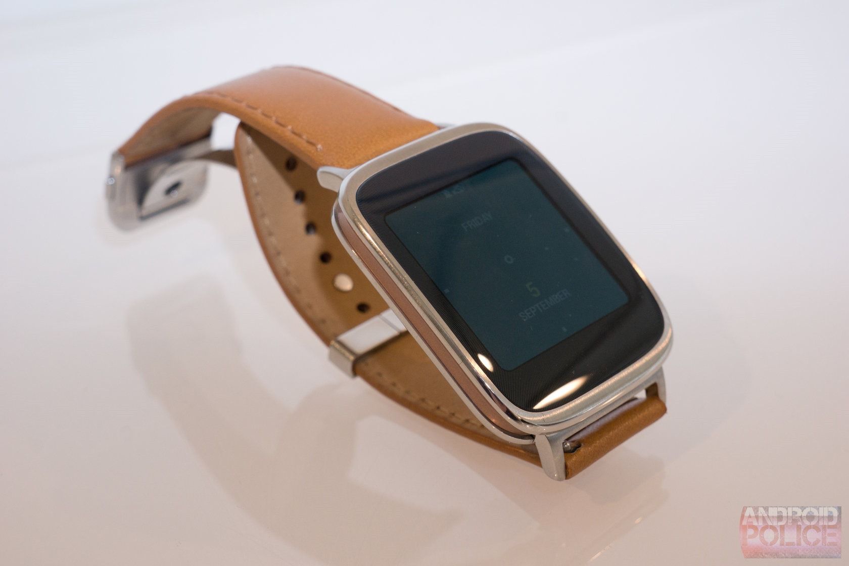 Hands On With The ASUS ZenWatch: The Best Square Android Wear Watch Yet