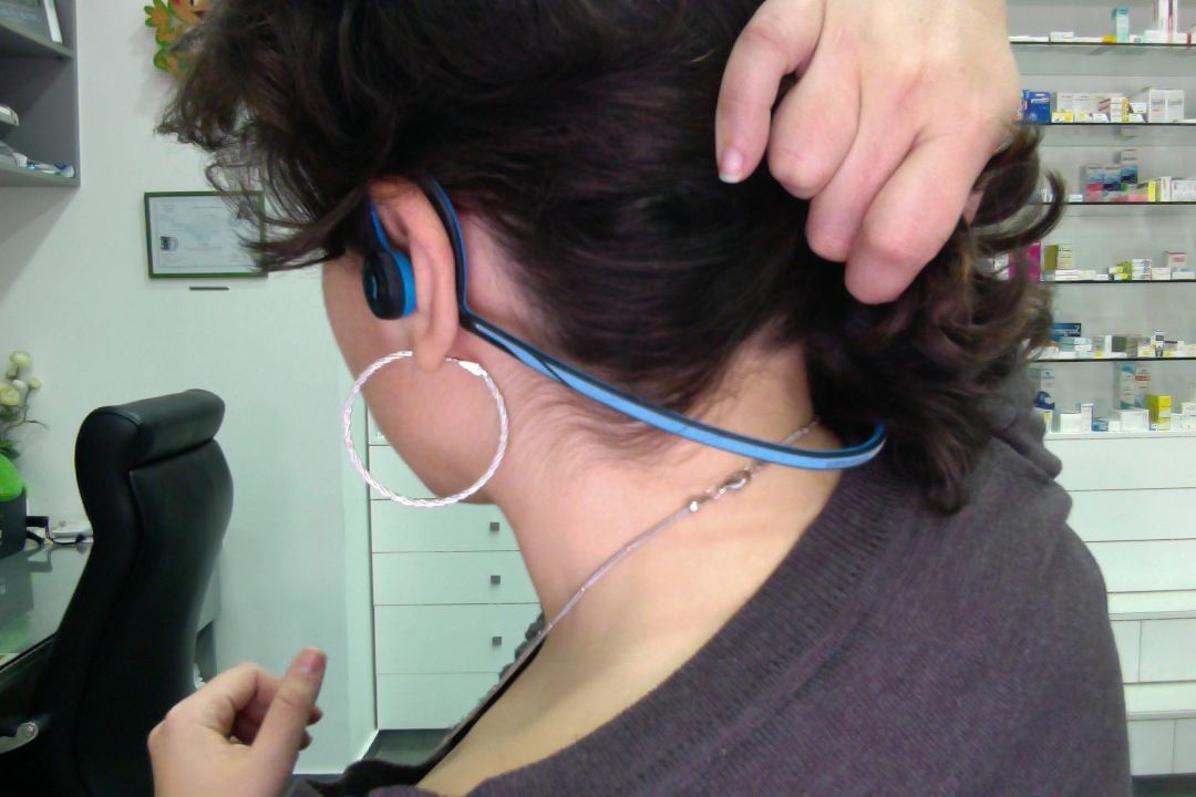 Plantronics Backbeat Fit Review: A Sporty Bluetooth Headset That ...