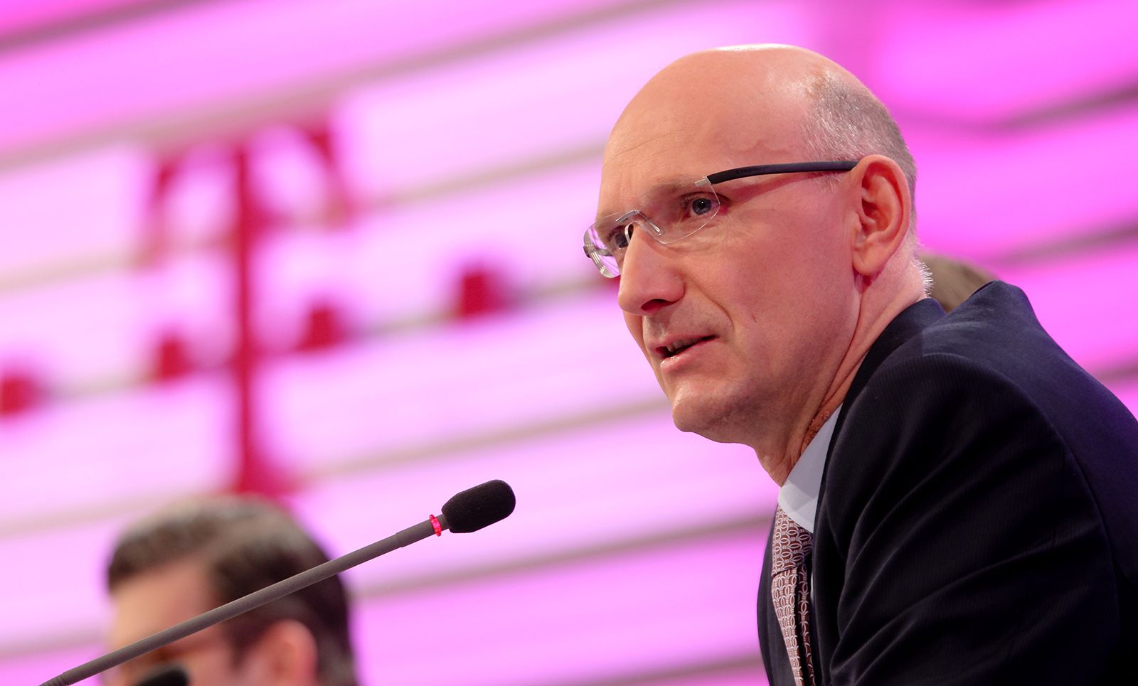 T-Mobile Owner Deutsche Telekom Says Without A Merger T-Mobile's ...