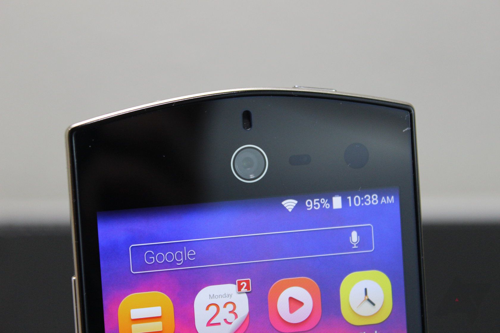 Hands-On With The Blu Selfie: Dual 13MP Cameras And A Great Form Factor ...