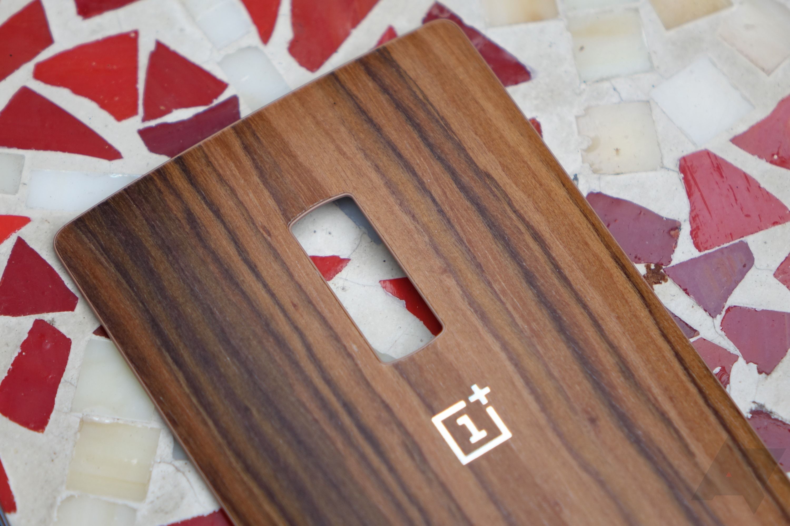 Hands-On With The OnePlus 2: Wood, Fingerprints, And Mute Switches