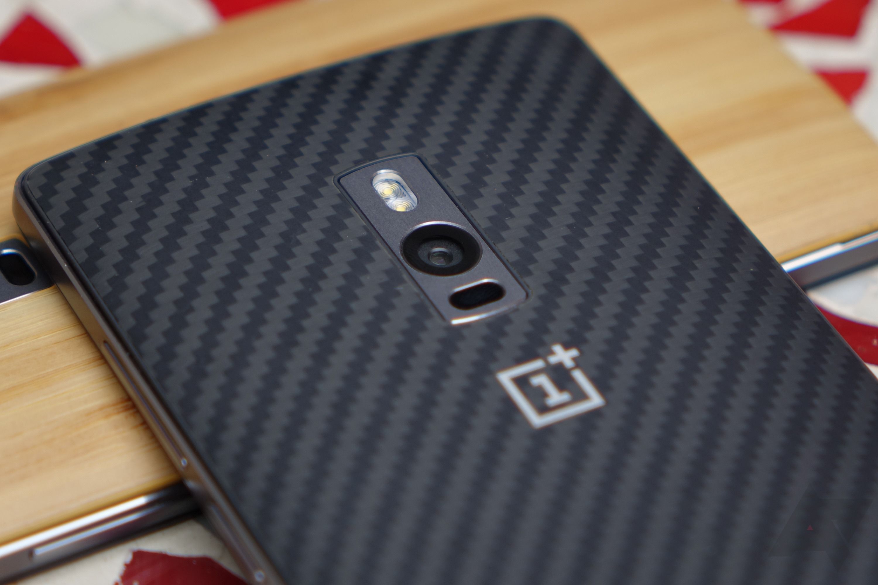 Hands-On With The OnePlus 2: Wood, Fingerprints, And Mute Switches