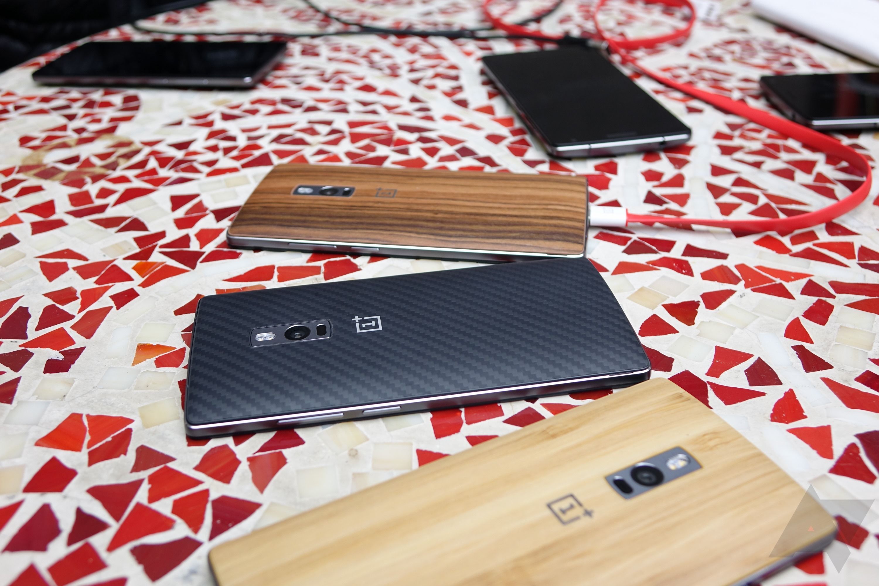 Hands-On With The OnePlus 2: Wood, Fingerprints, And Mute Switches