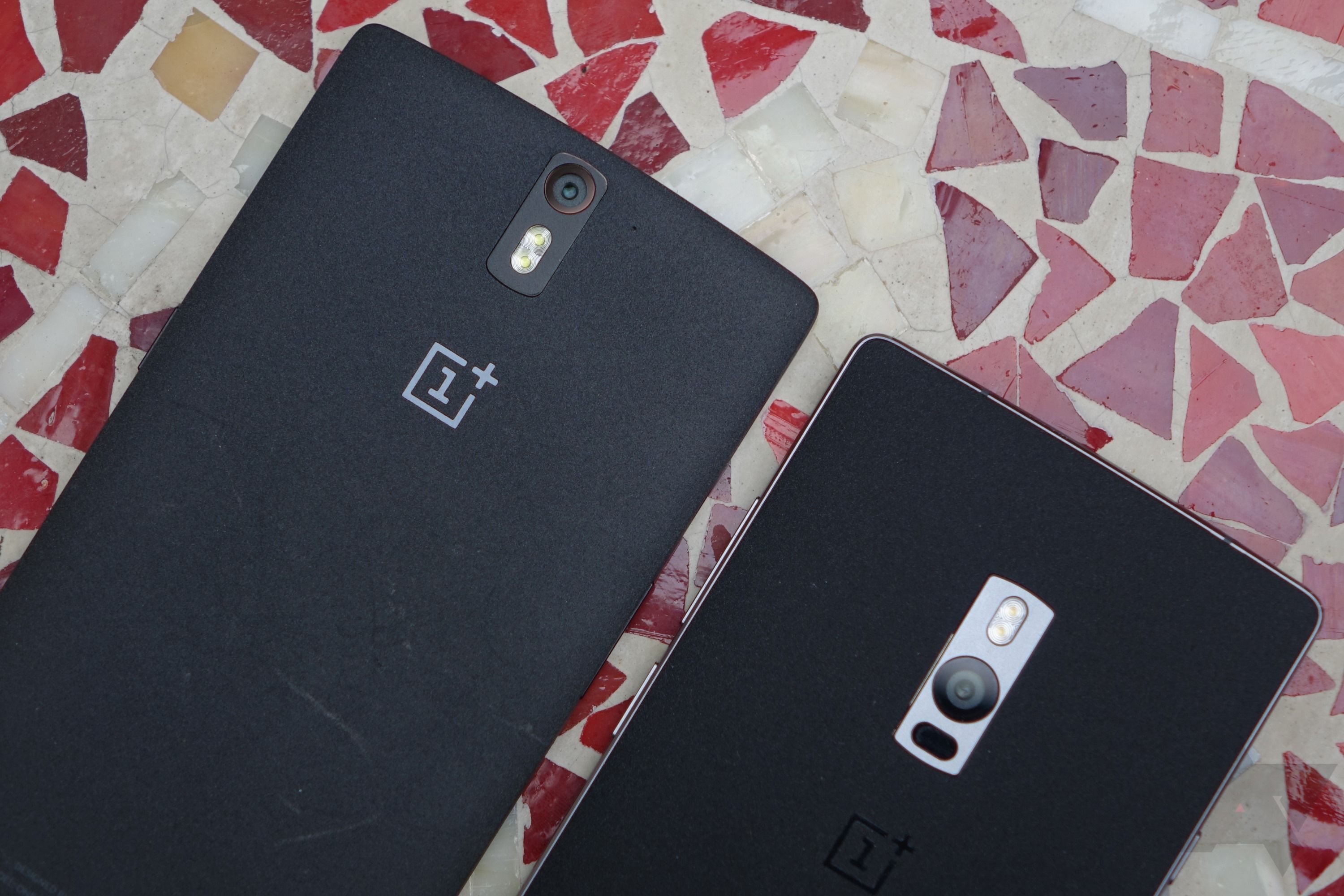 Hands-On With The OnePlus 2: Wood, Fingerprints, And Mute Switches