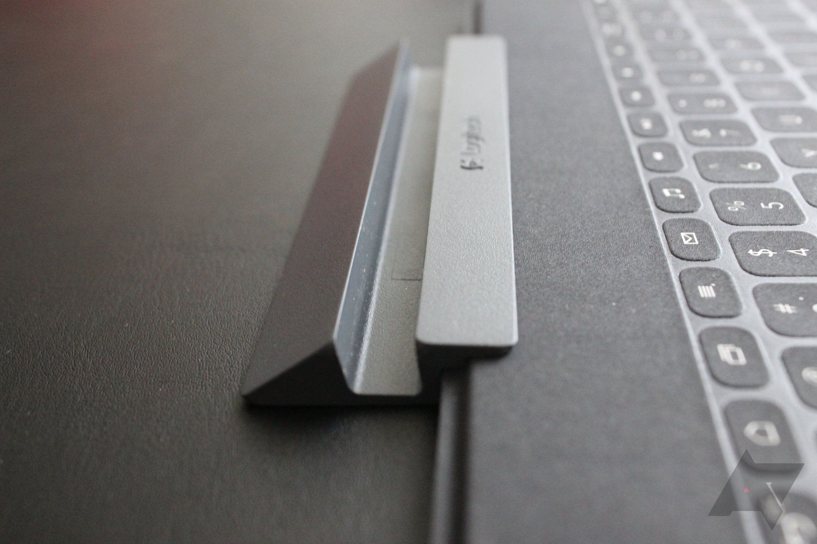 Hands-On With The Logitech Keys-To-Go Keyboard For Android And Windows