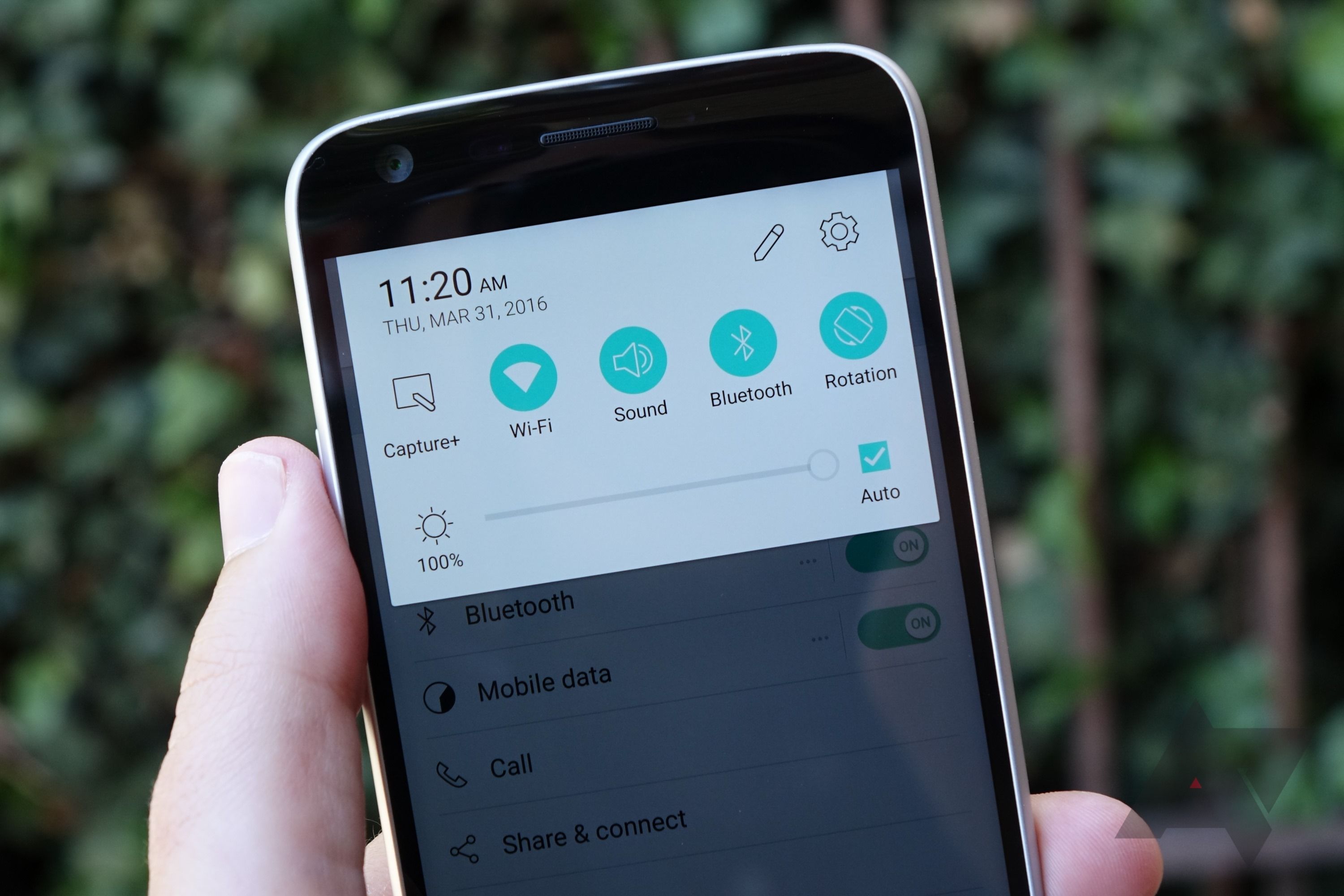 LG G5 Review: A Bit Of A Mess, Frankly