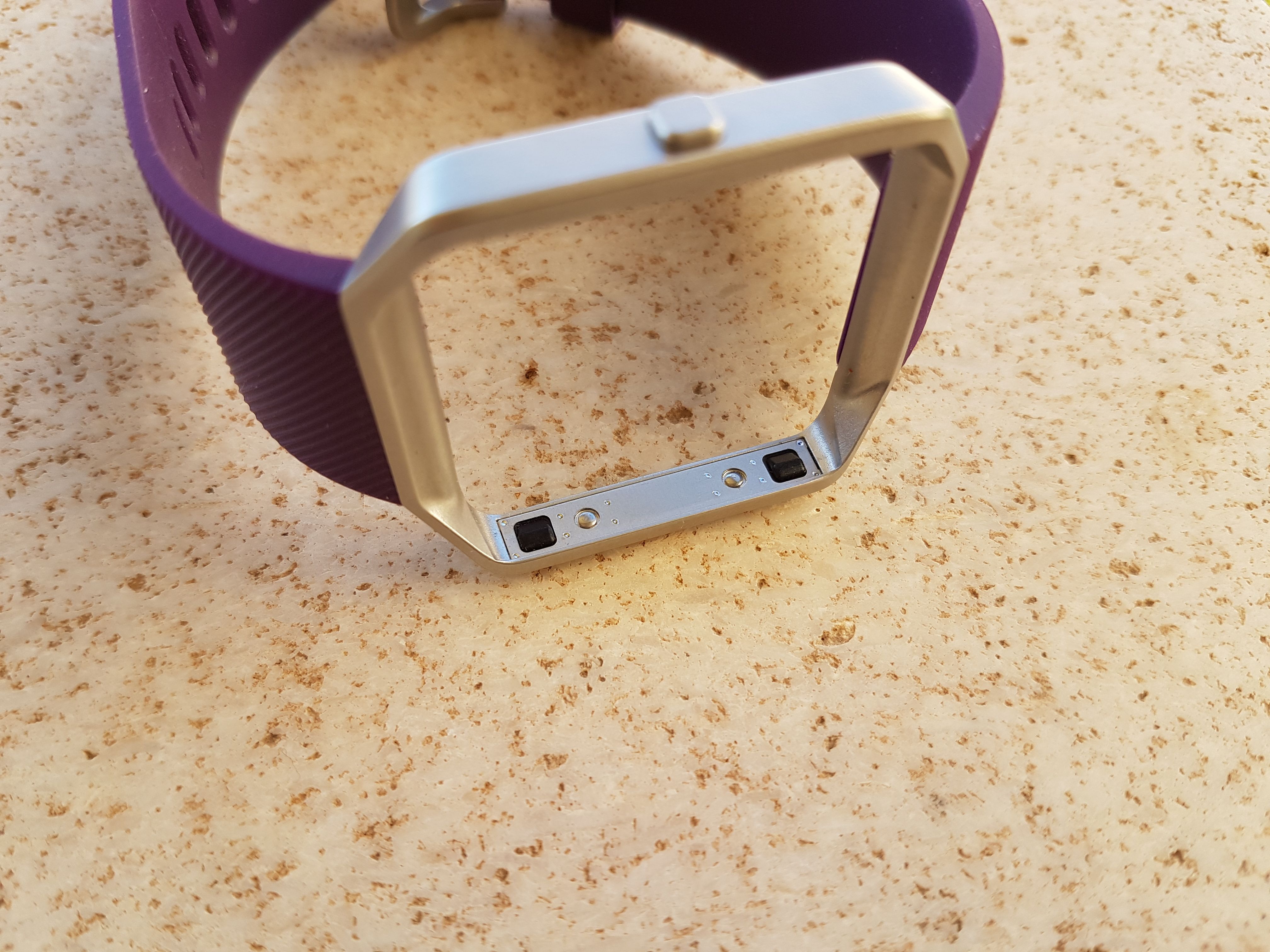 Fitbit Blaze review: A great activity tracker that looks like a ...