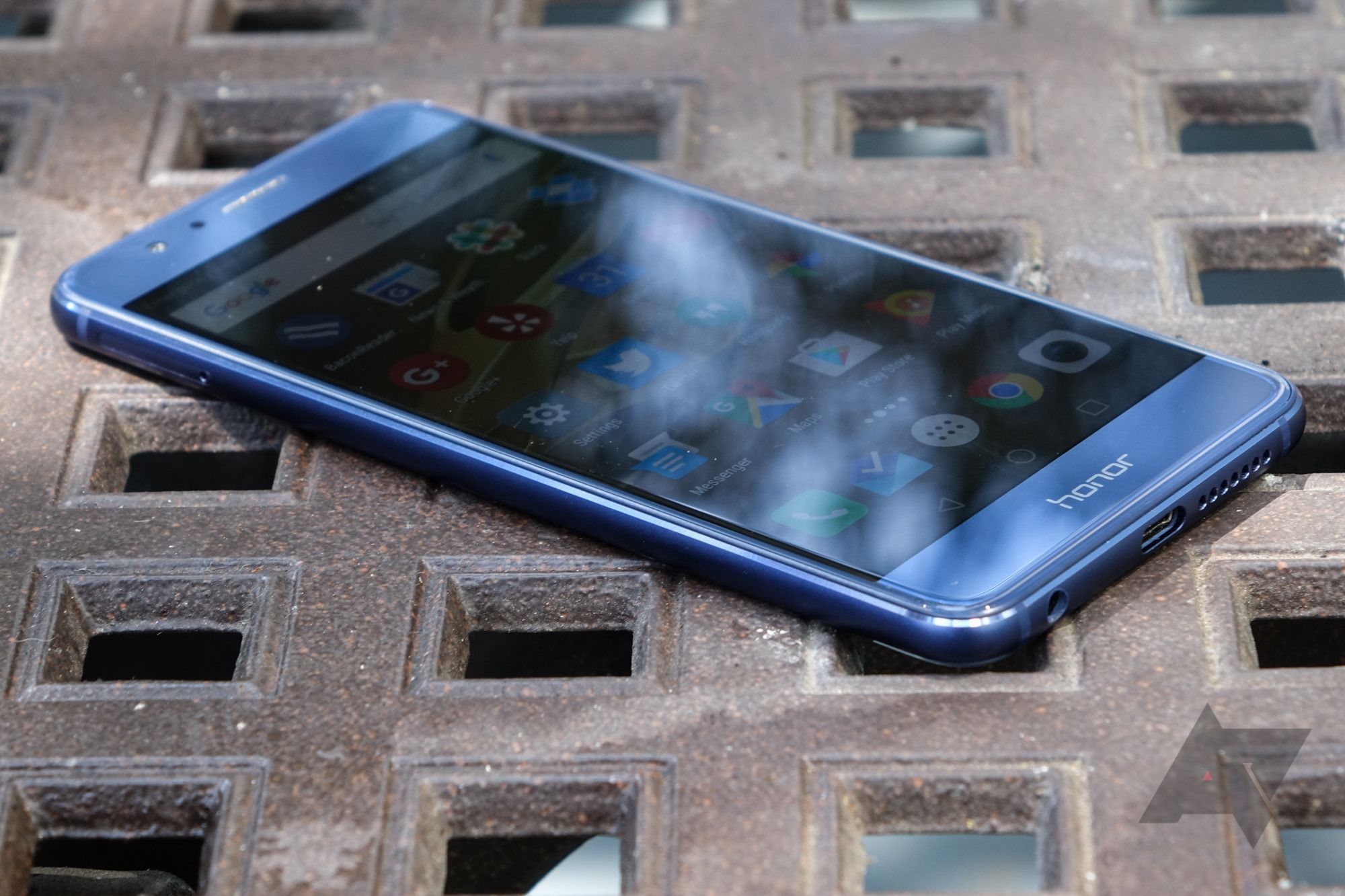 Huawei Honor 8 Review: A bargain of a phone - if you can live with it