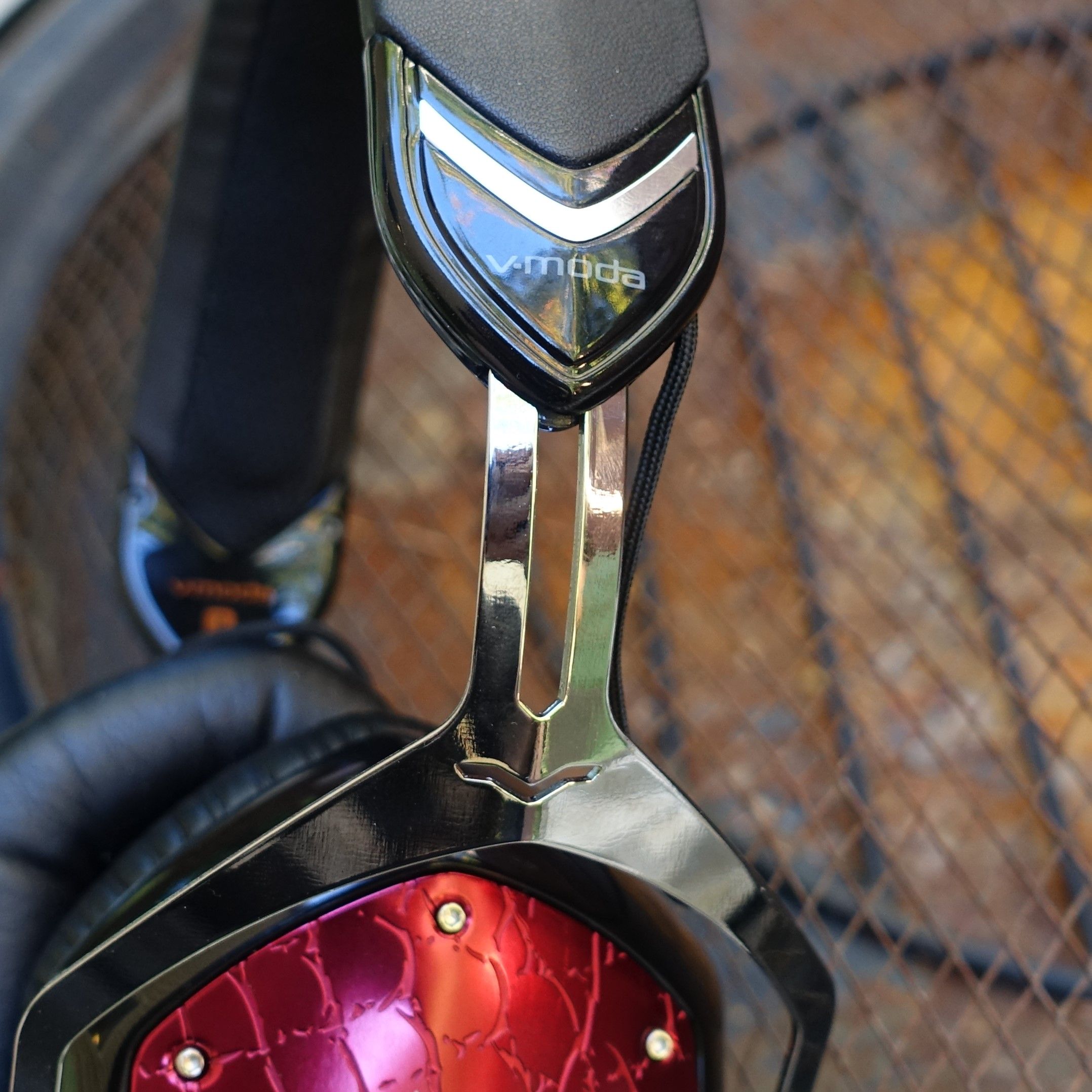V-Moda Crossfade Wireless review: Shield your ears with awesome looks ...