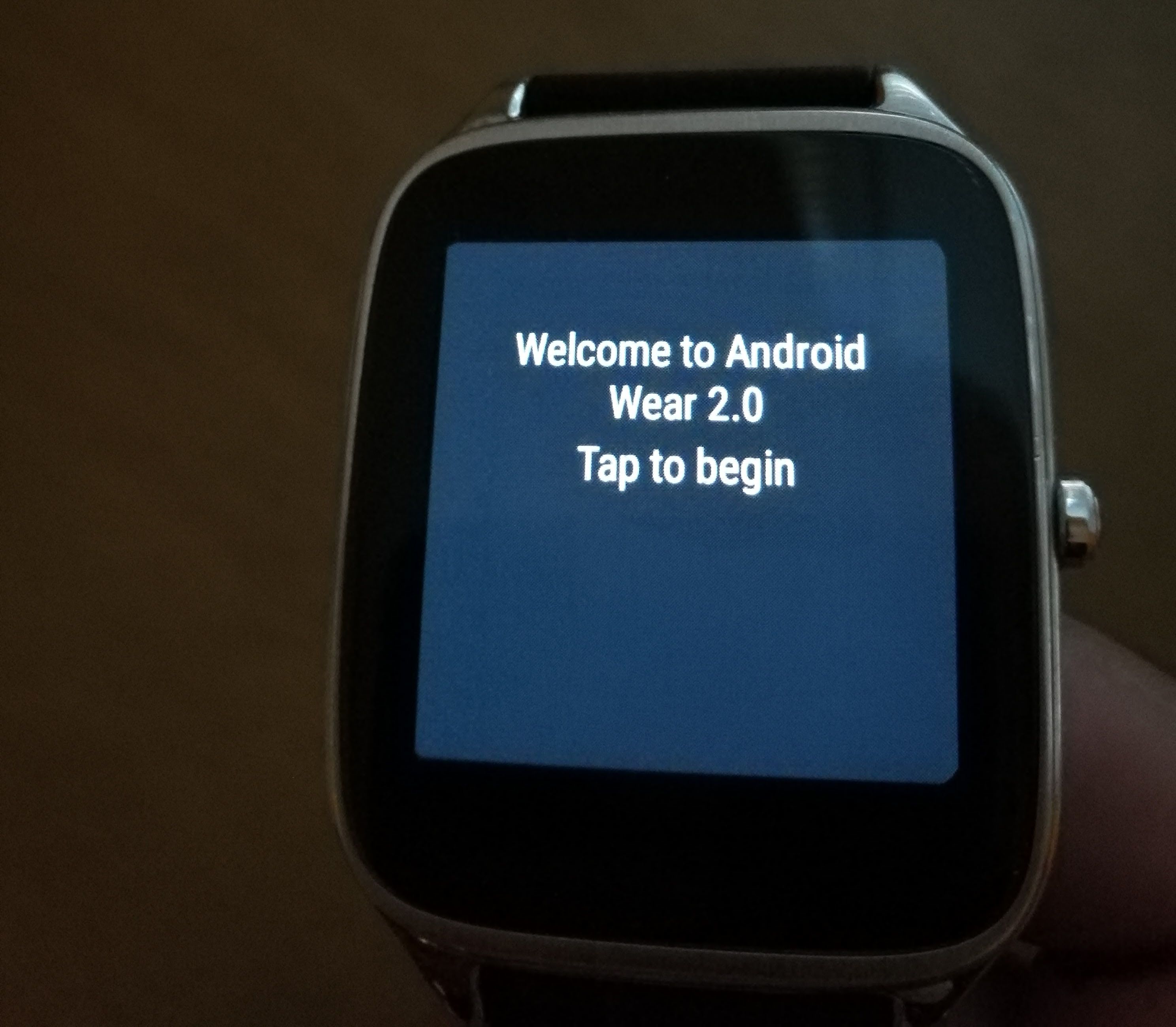 Android Wear 2.0 is rolling out to the Asus ZenWatch 2 (1.63-inch)