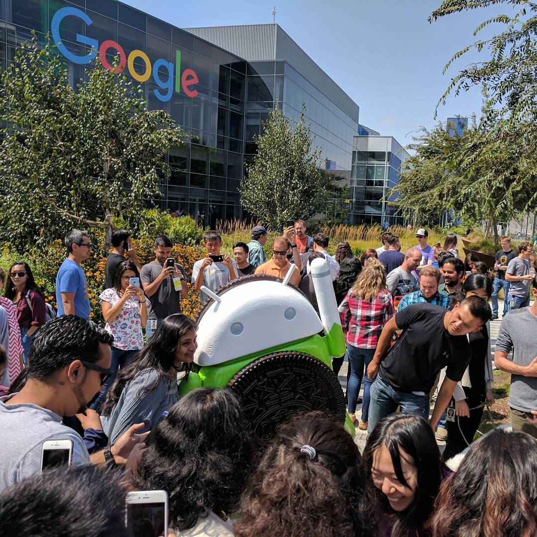 Google steps up its Android statue game with the Super Oreo Bugdroid