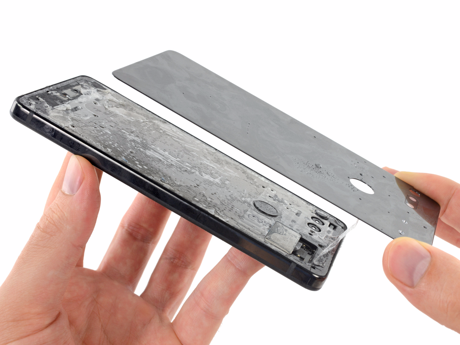 iFixit's Essential Phone teardown reveals a very tedious repair process ...