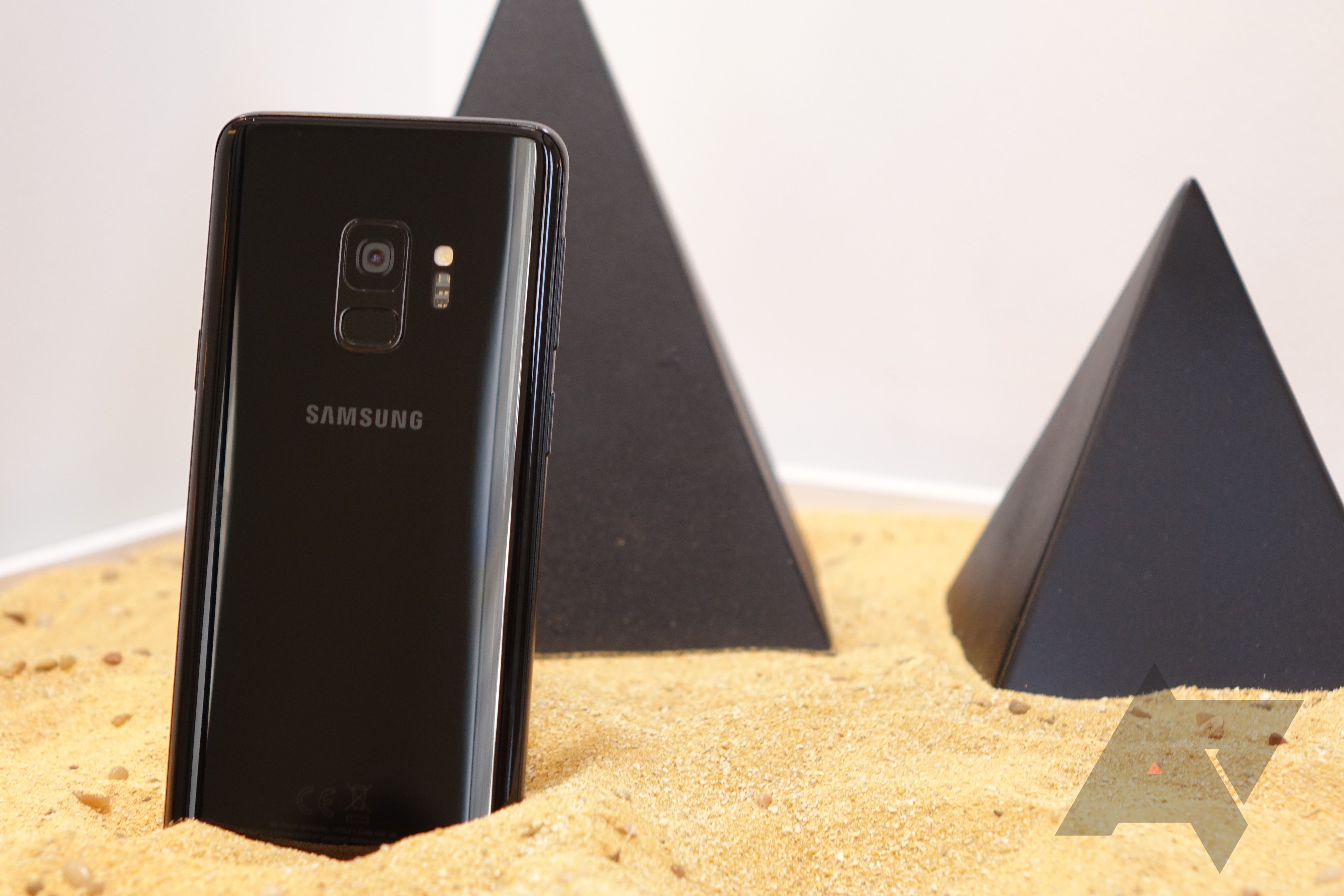 Samsung's Galaxy S9 is official: Fingerprint sensor finally in the ...