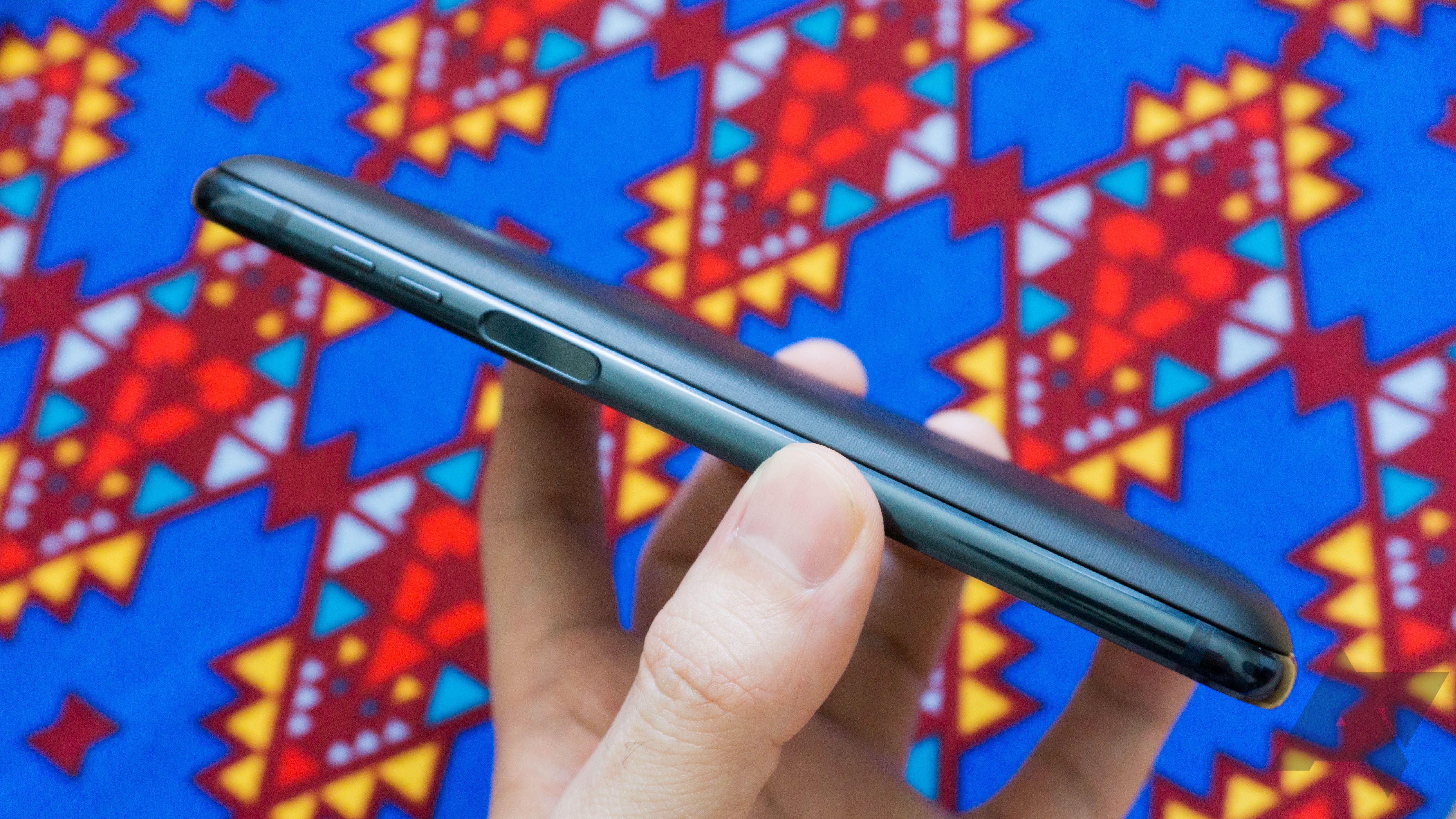 Moto Mods: How a modular hardware platform locked Motorola into a cycle ...