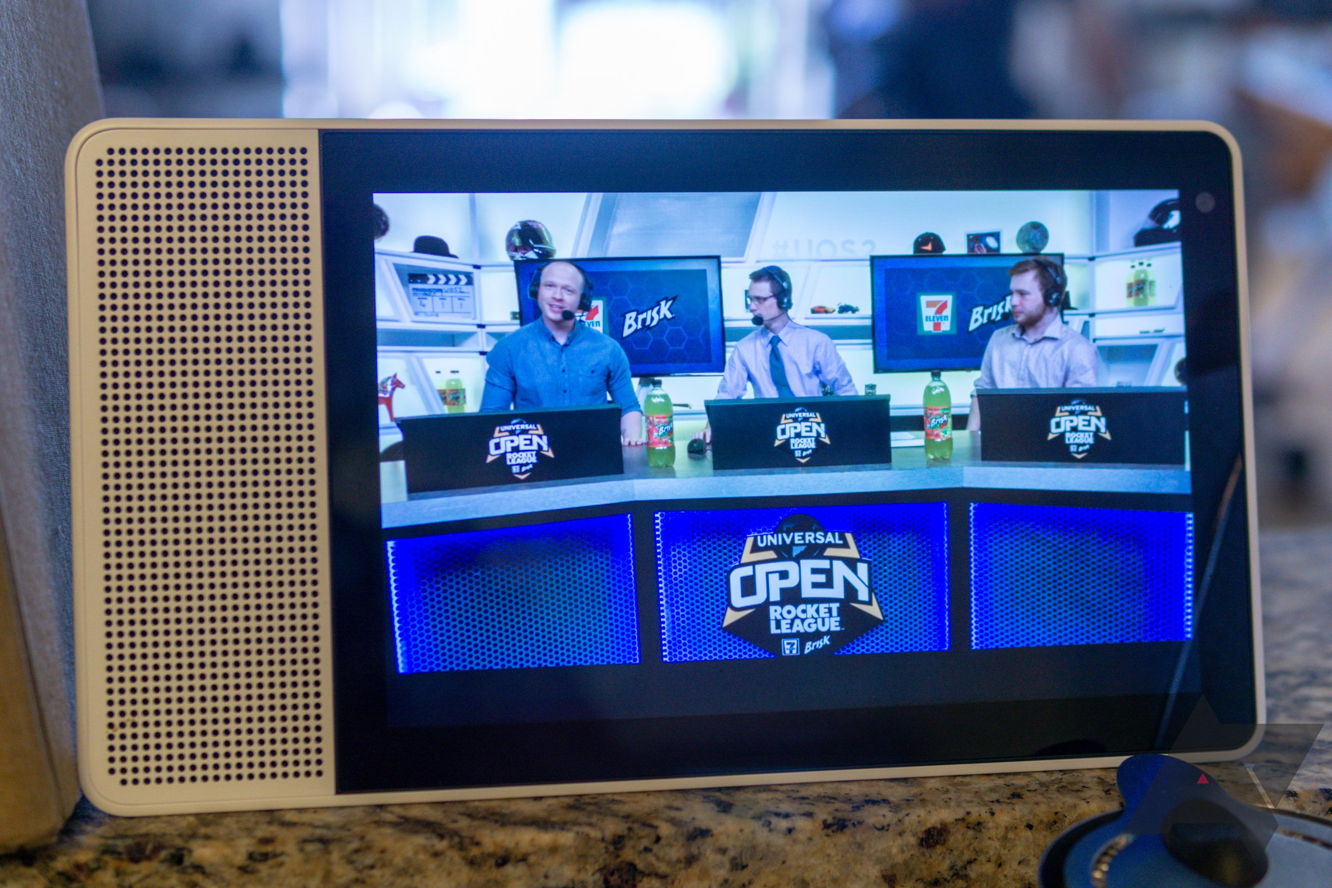 Lenovo Smart Display review: The best new kitchen appliance since the ...