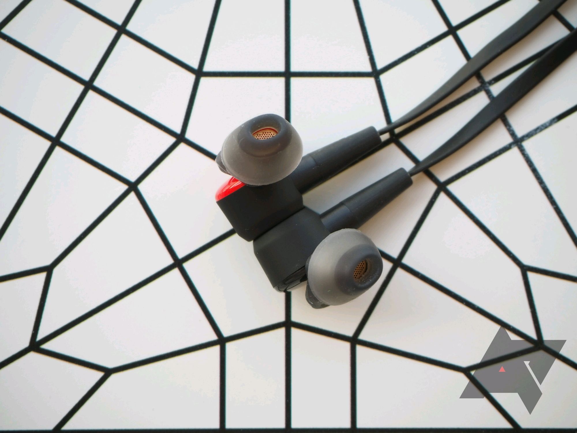 Plantronics BackBeat Go 410 and 810 review: Active noise cancelation at ...