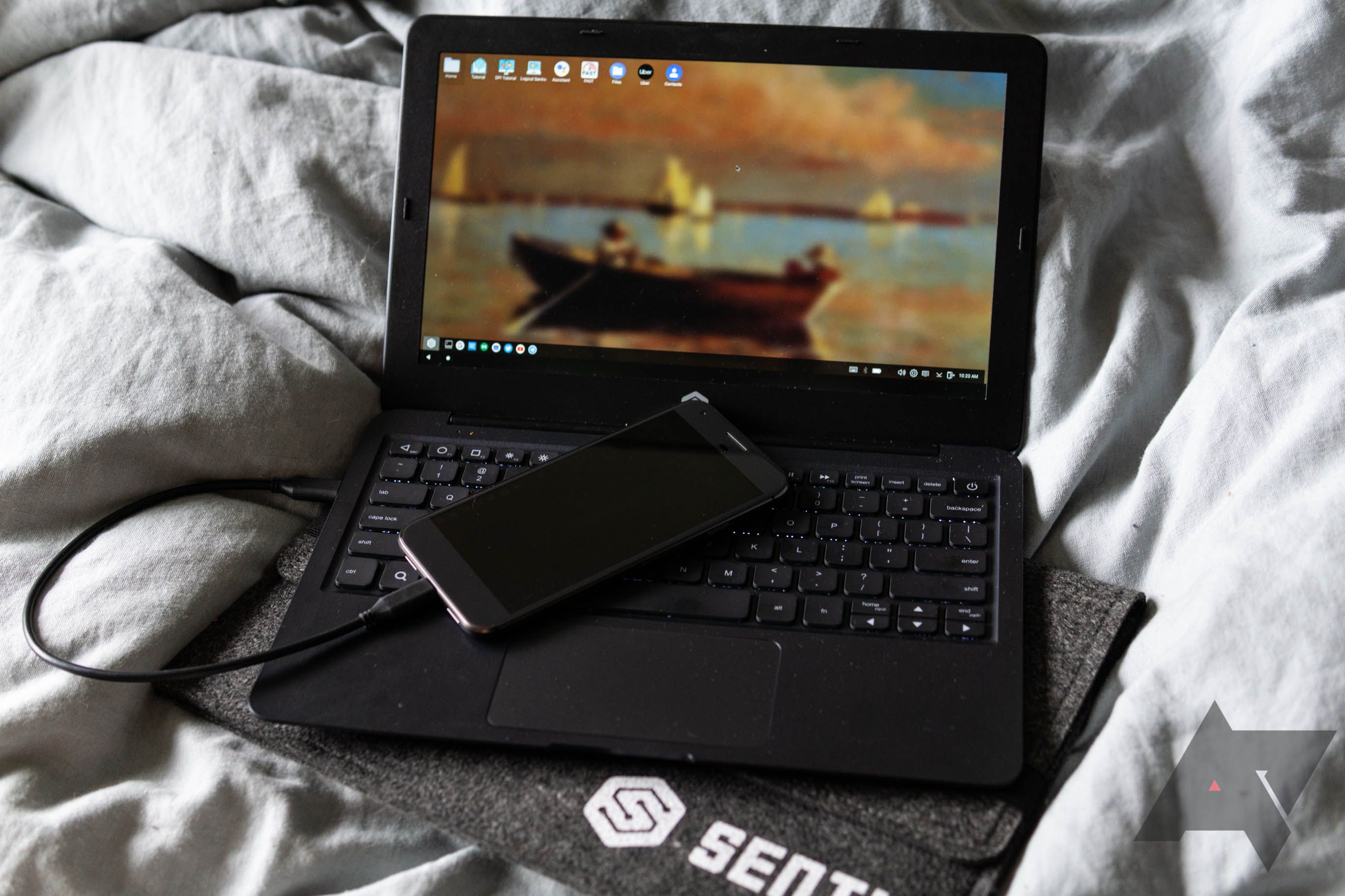 Superbook review: Turning the dream of a laptop-phone into a nightmare