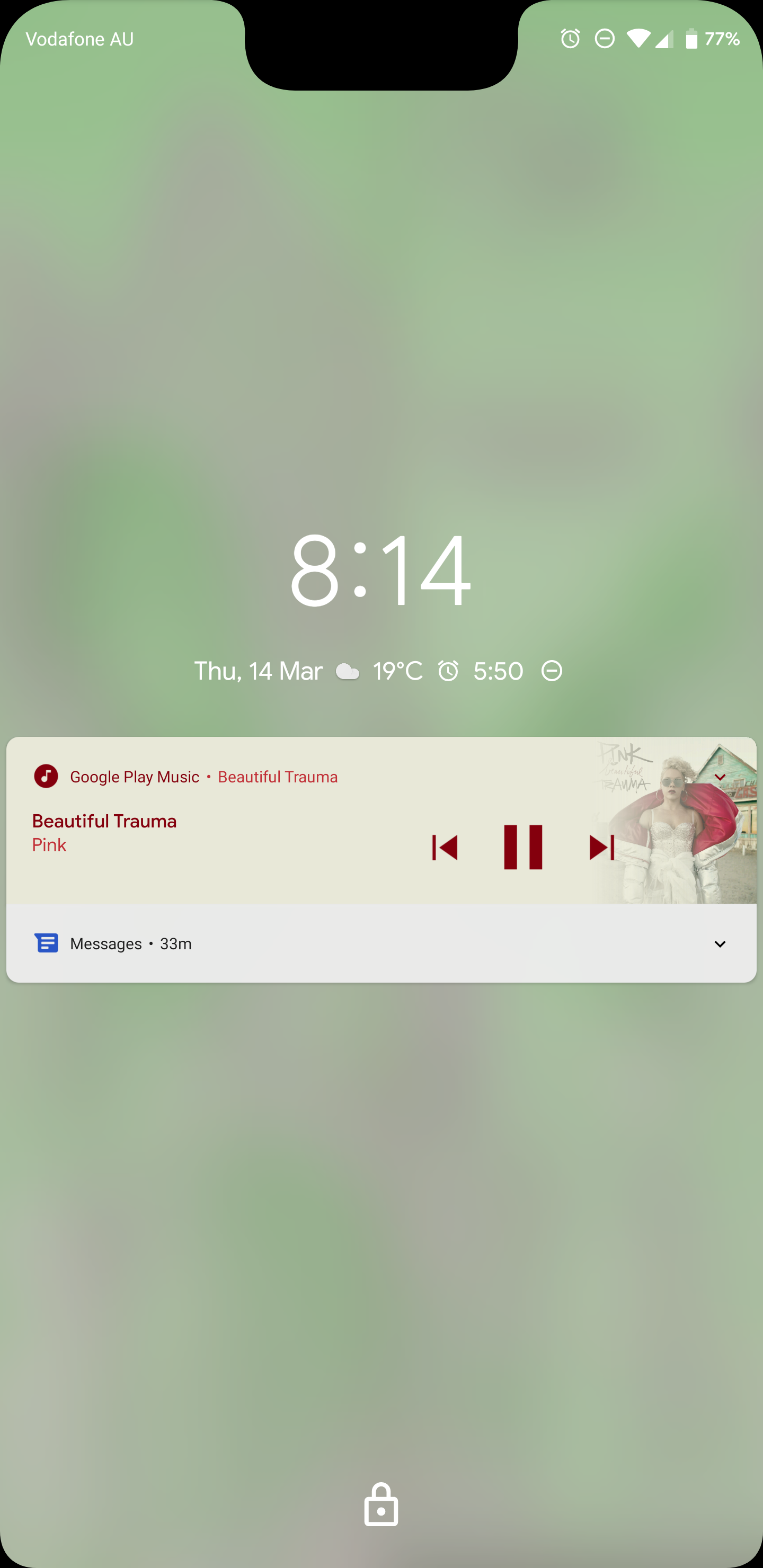 [Update x2: Details] Android Q uses blurred lock screen background ...