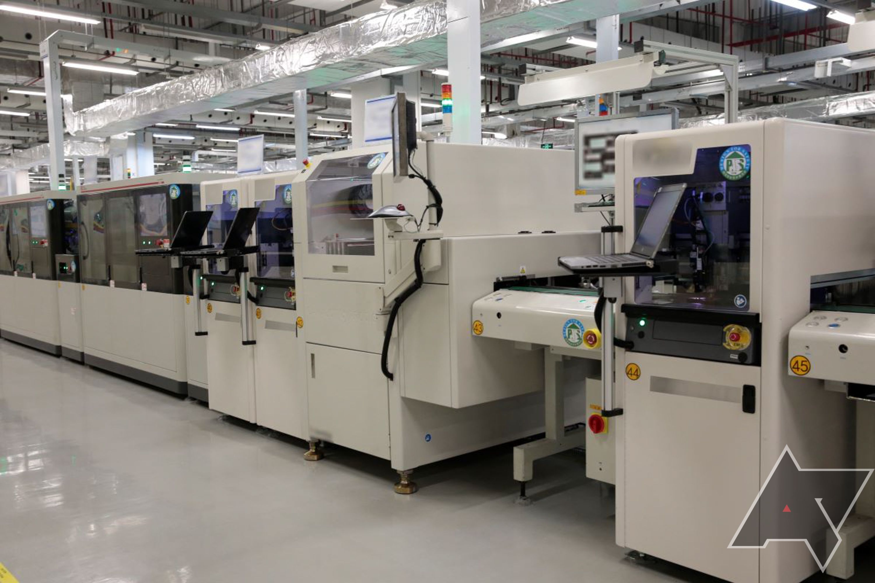 What it's like to spend four days with Huawei in the world's smartphone ...