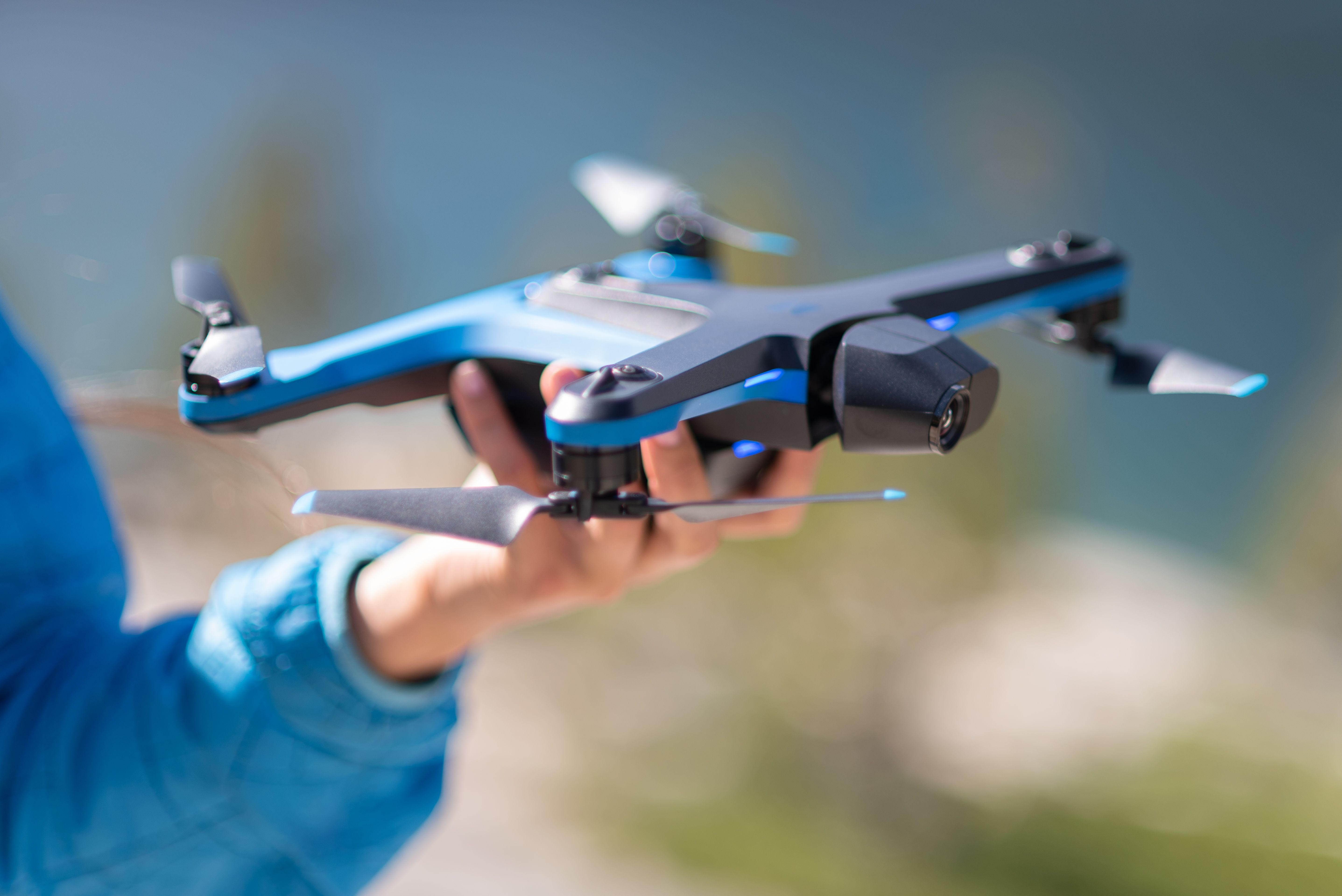 New $1,000 Skydio 2 drone is smart enough to fly itself