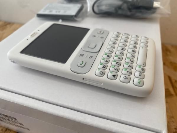 Unreleased prototypes of the first Android phone appear on eBay