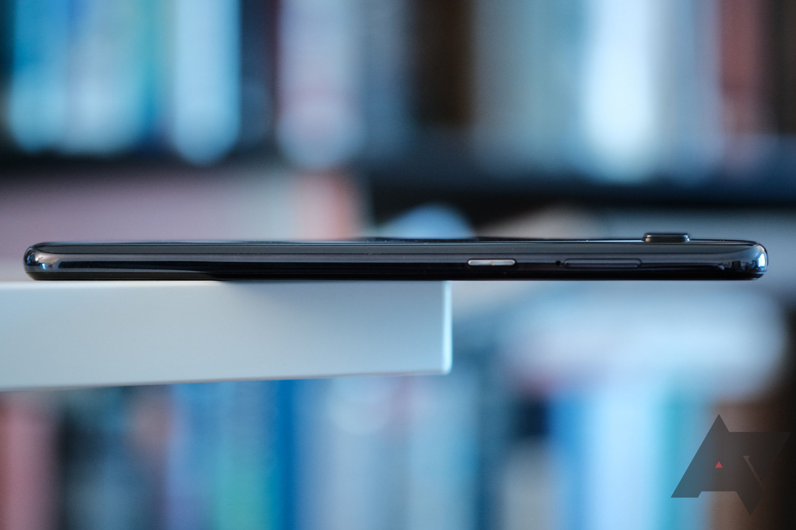 TCL 10L review: Stretching what you get for $250