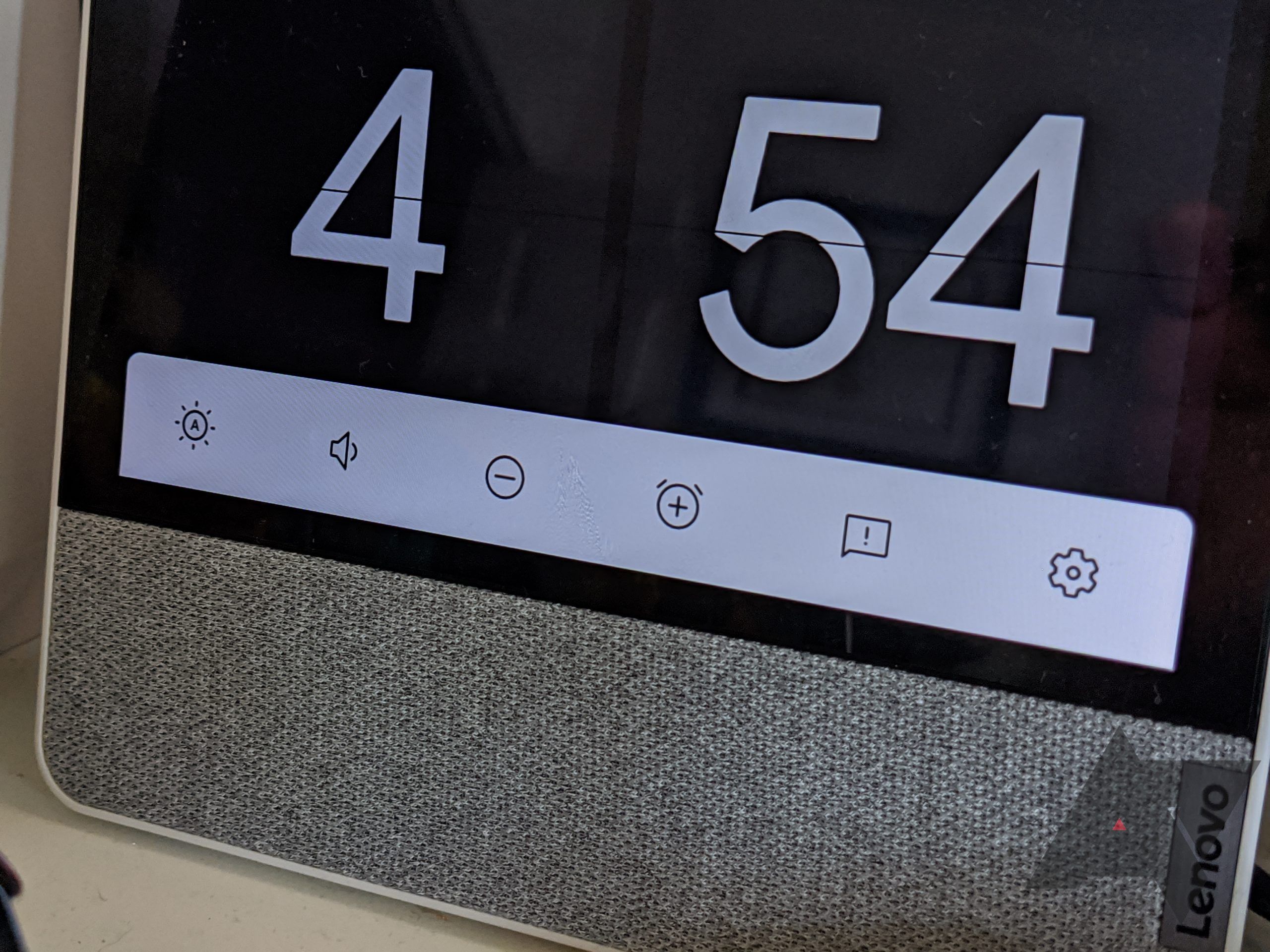Nest smart displays pick up more light theme elements