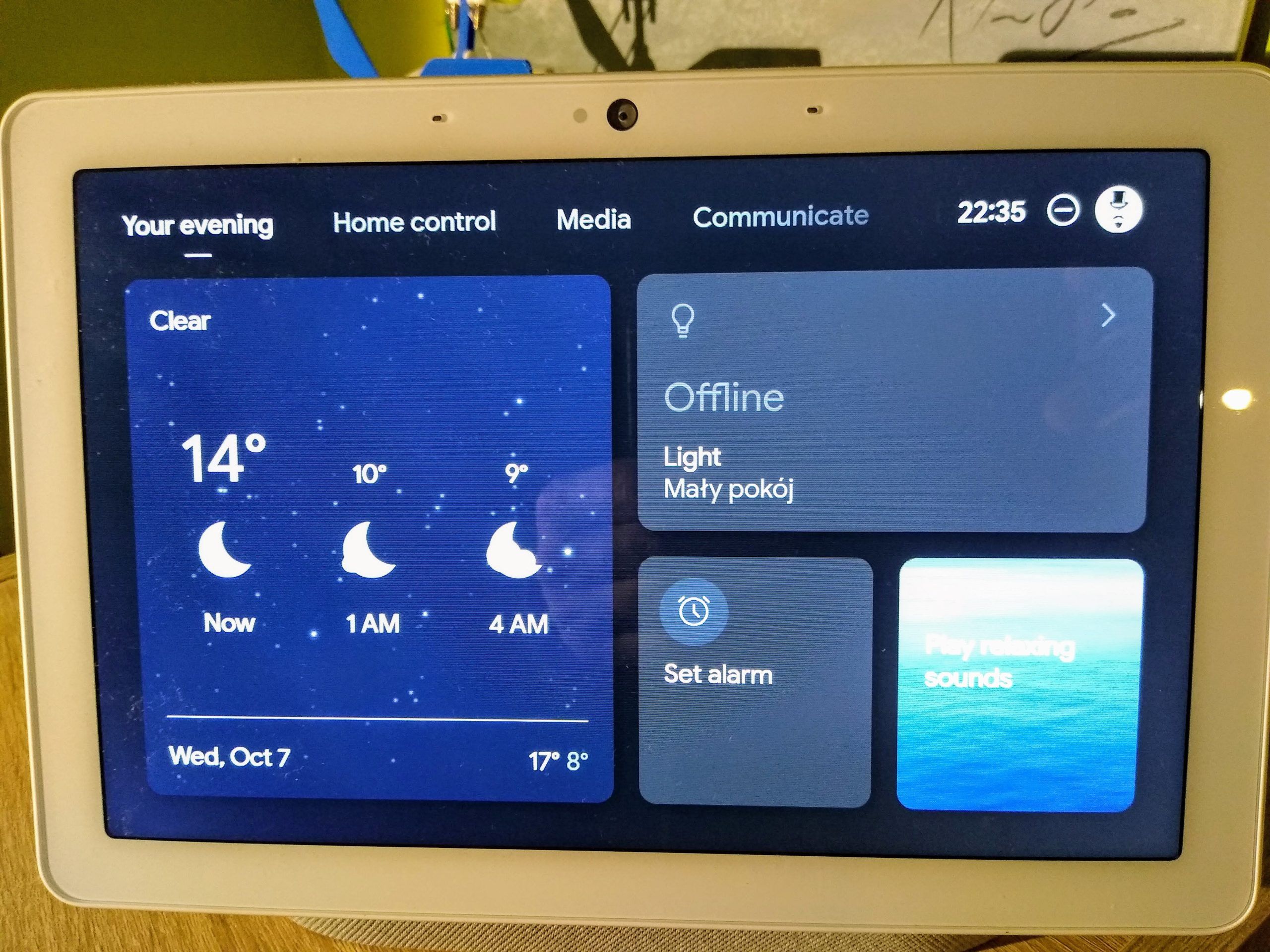 This is our first sneak peek at dark mode on the Google Nest Hub Max
