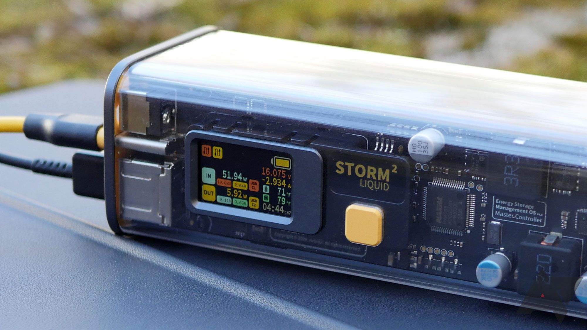 STORM 2 review: The coolest-looking, most data-rich battery around