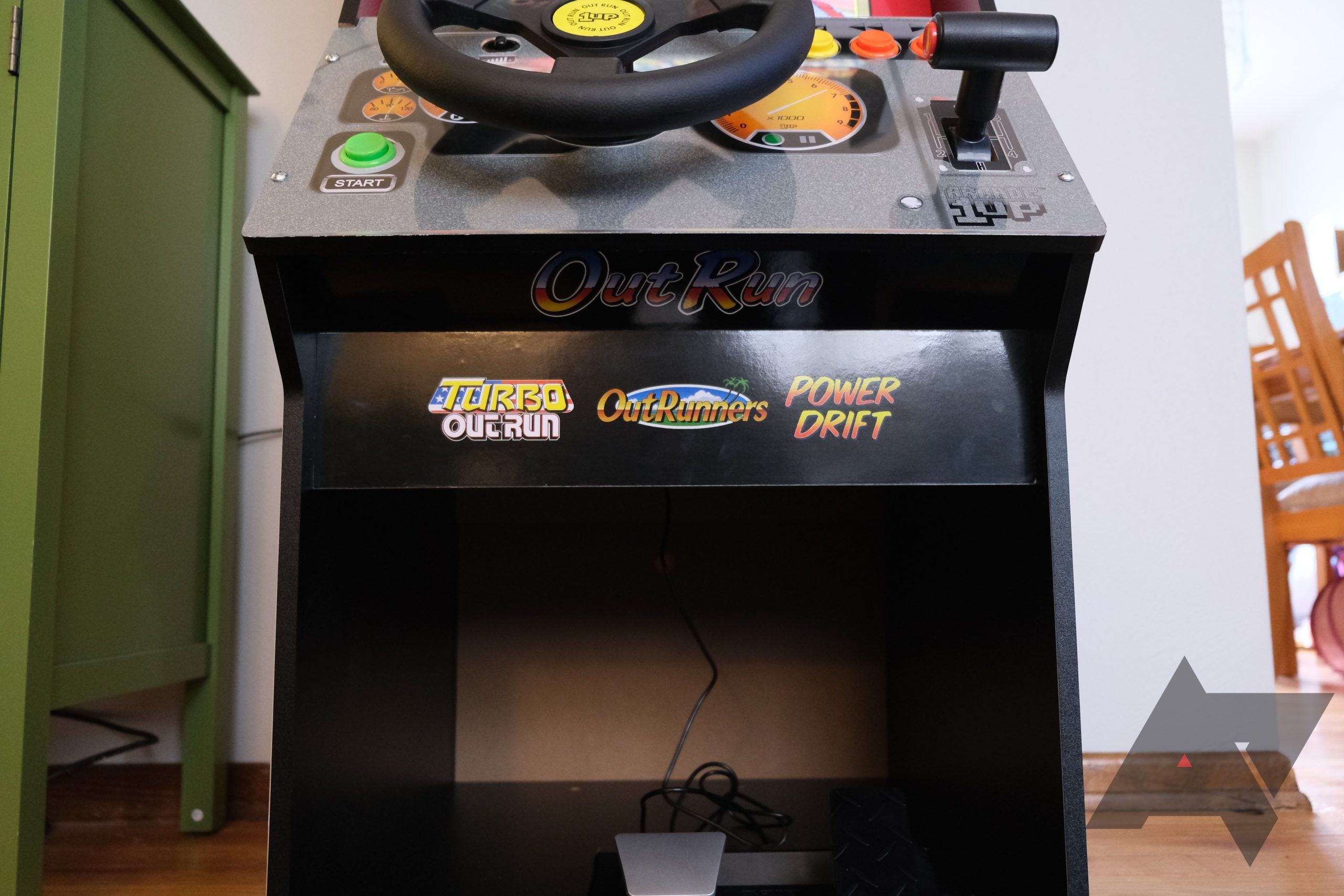 I put an Outrun arcade machine in my dining room so you don't have to ...