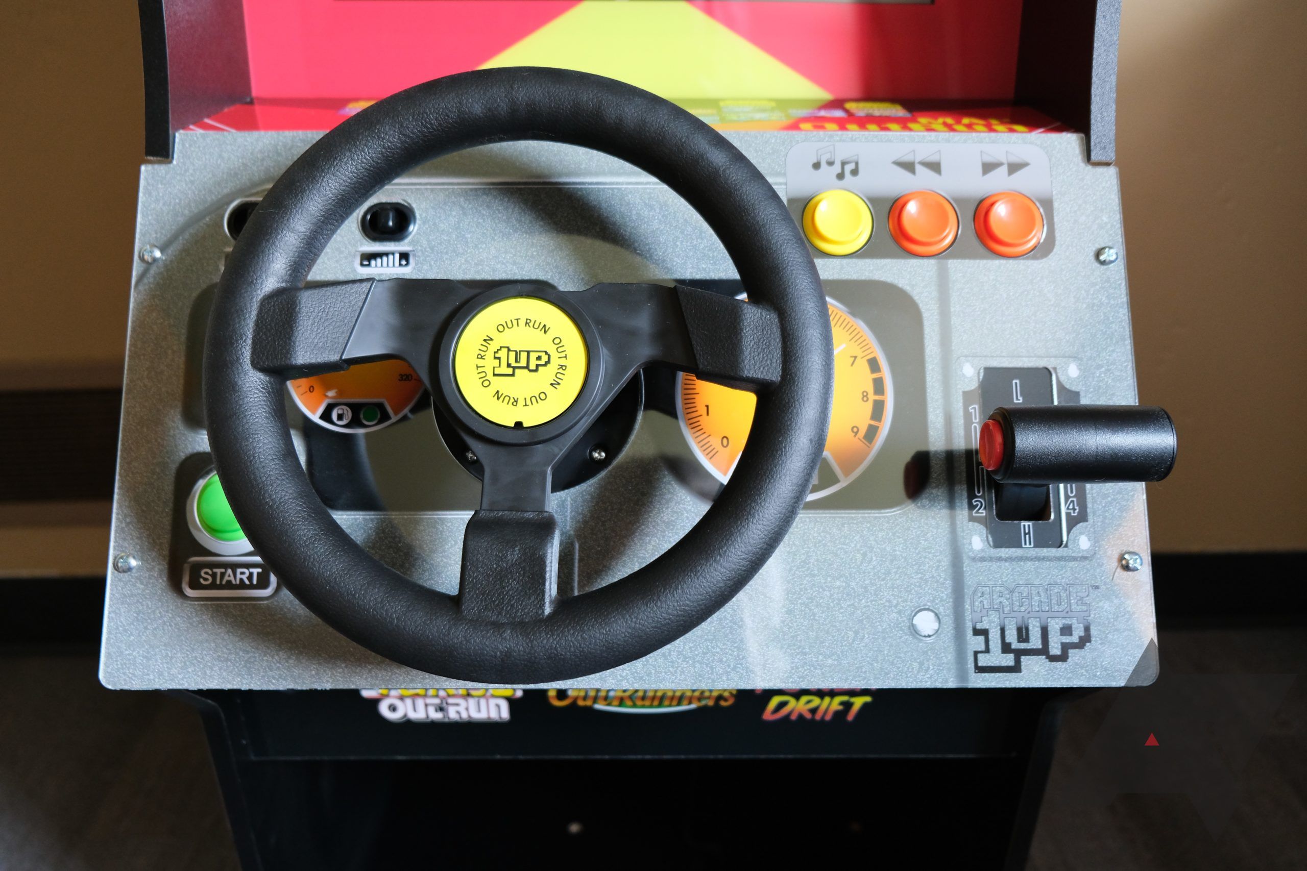 I put an Outrun arcade machine in my dining room so you don't have to ...