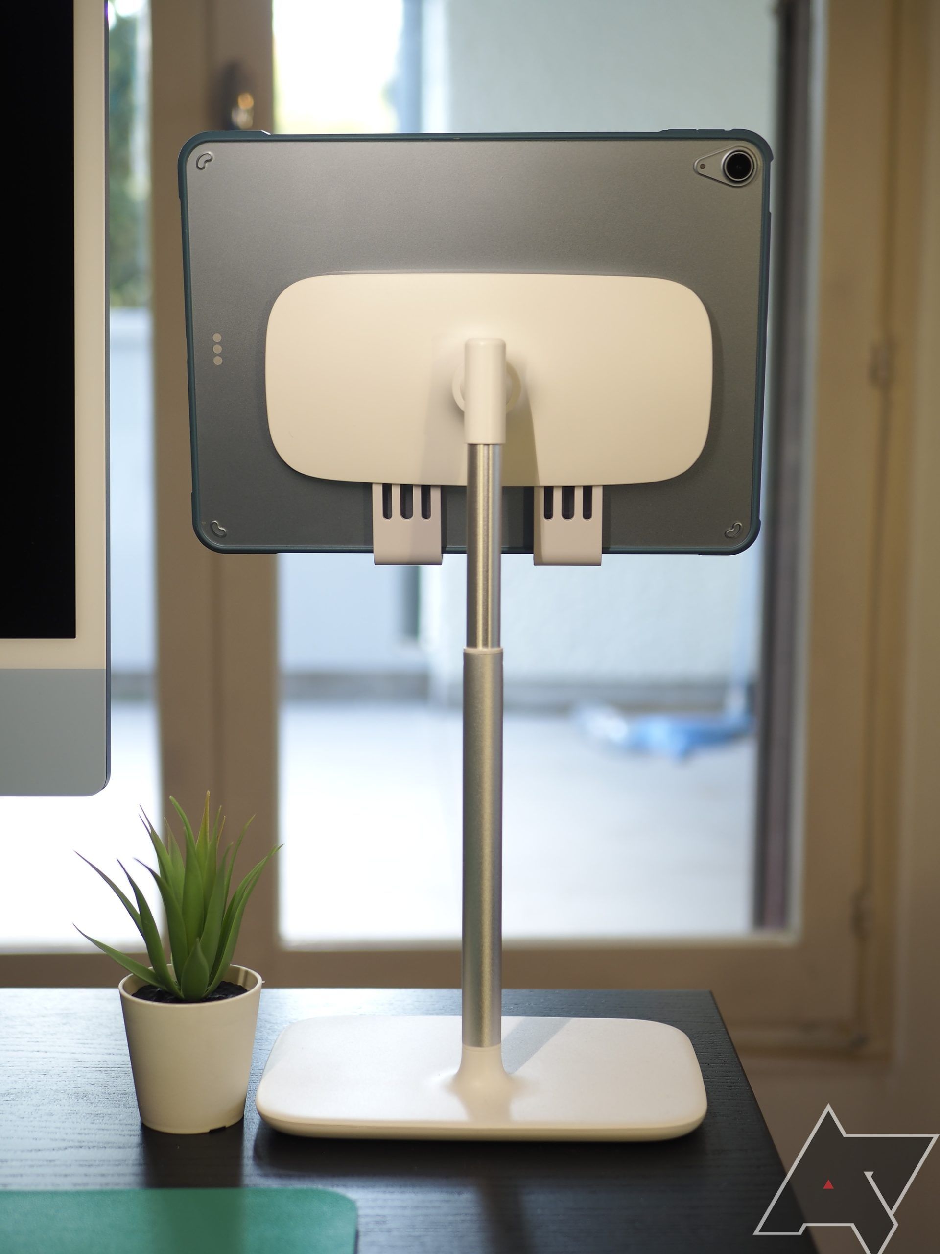 My desk deserves the best tablet stand and I finally found it