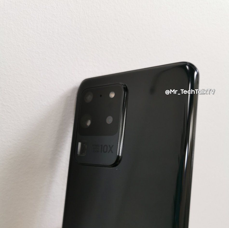 Galaxy S20 Ultra flaunts its massive camera bump in first real-world ...