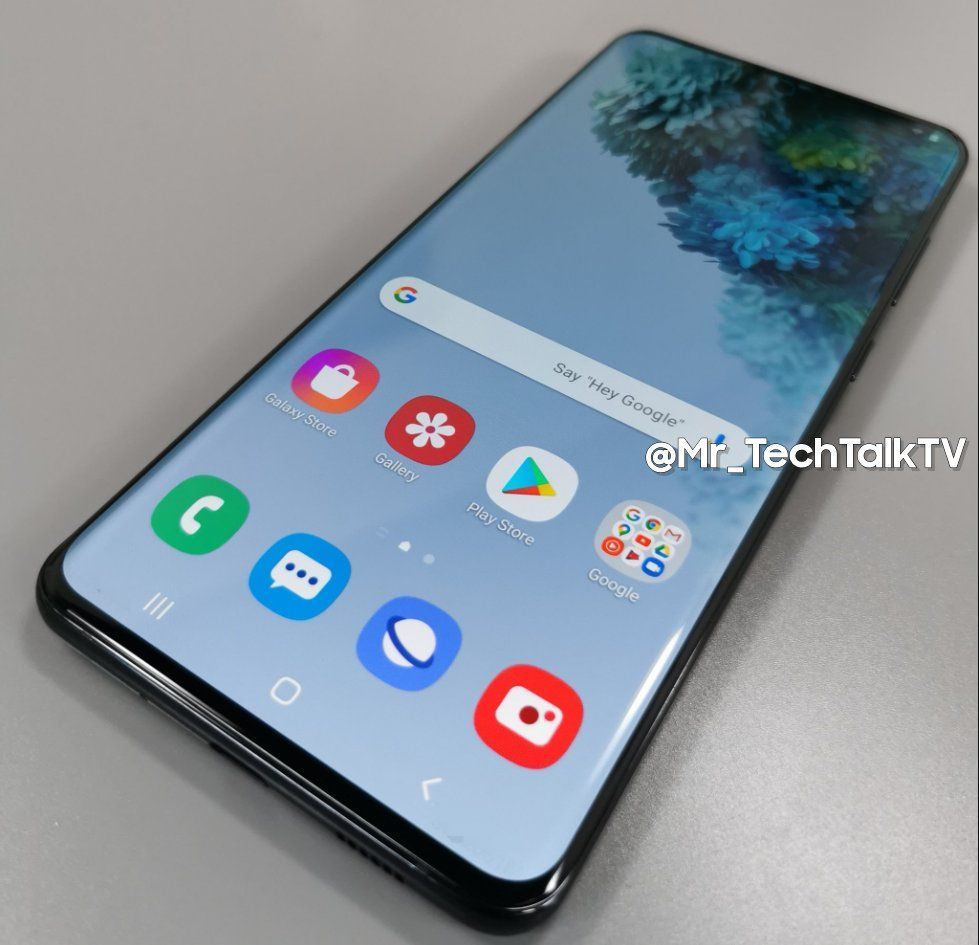 Galaxy S20 Ultra flaunts its massive camera bump in first real-world ...