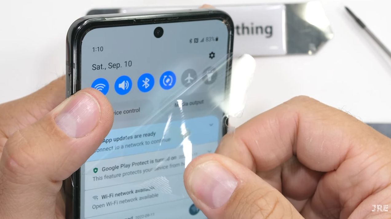 Samsung Galaxy Z Flip 4 teardown reveals how this elaborate hardware ...