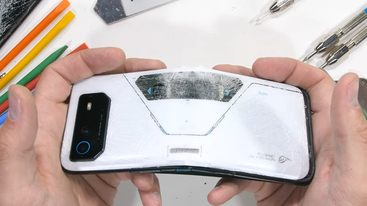 It's round 2 of ROG Phone brutality as JRE shows Asus has learned nothing