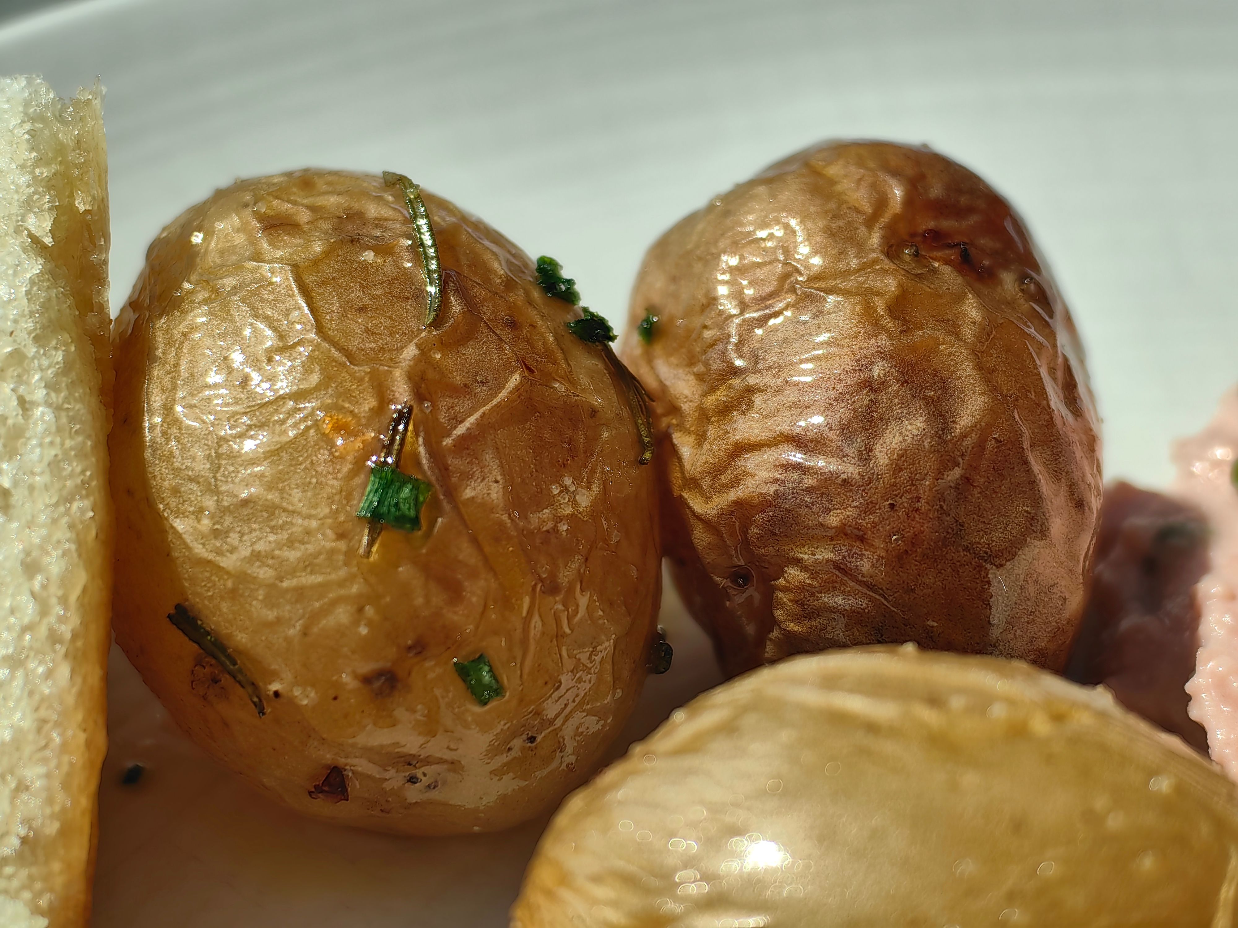 The Huawei P60 Pro’s camera just helped me see in the dark