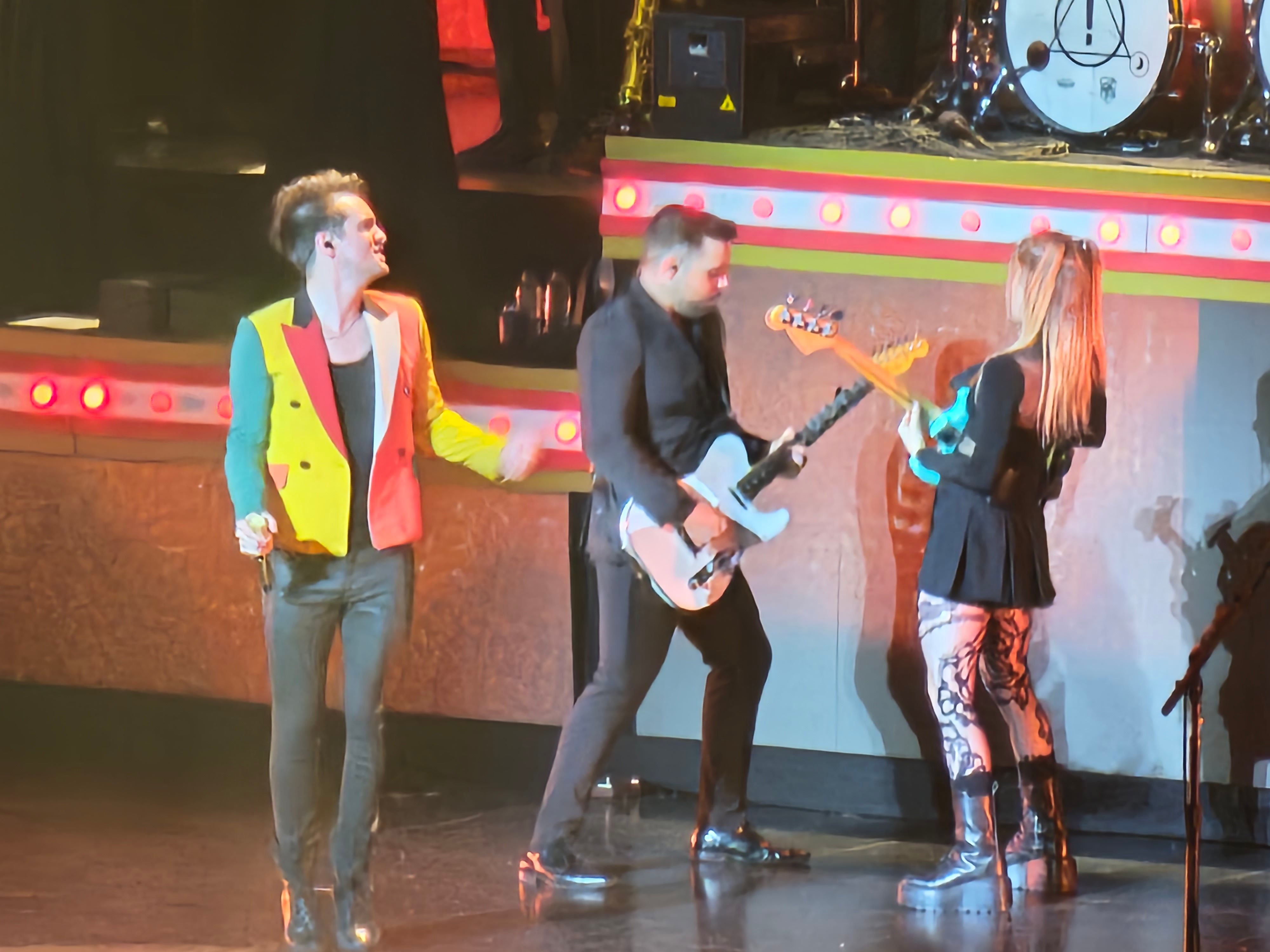 Why the periscope zoom lens is more controversial than any other ...