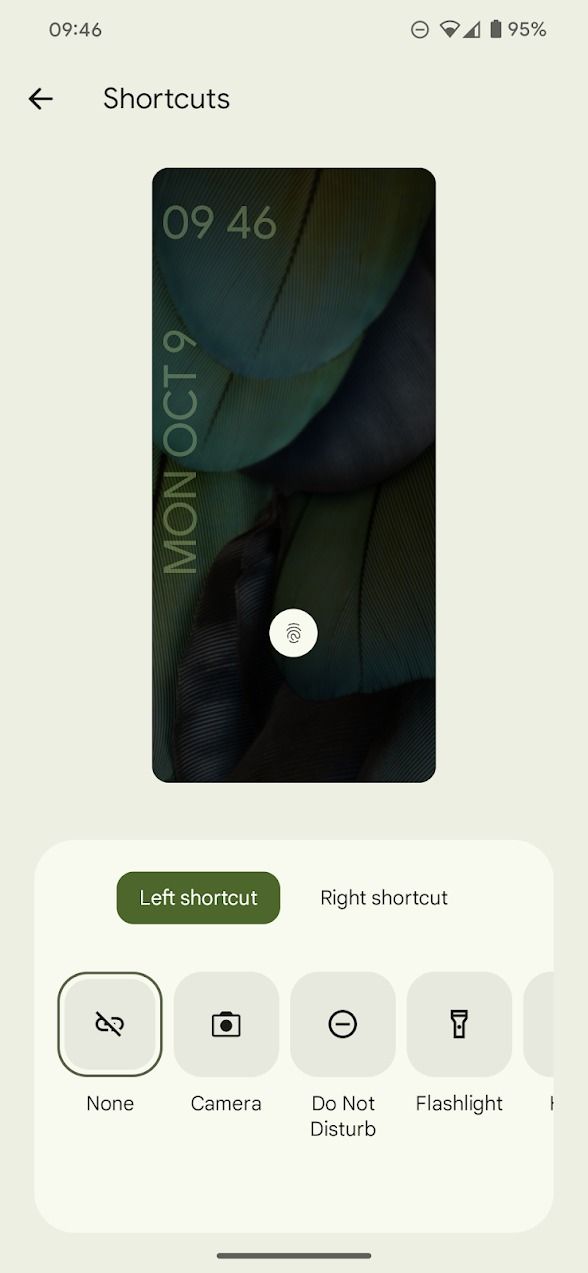 How to customize the Android 14 lock screen