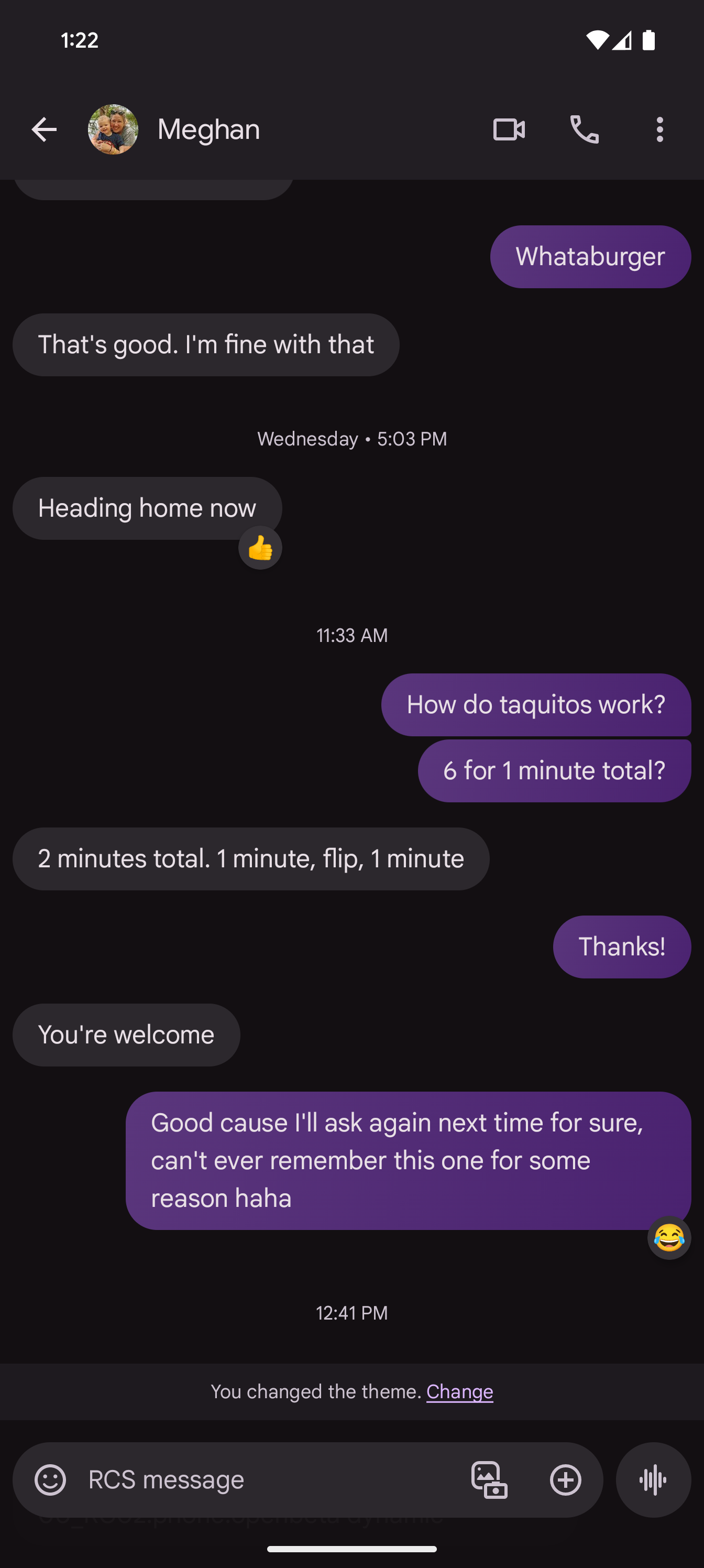 Google Messages is starting to roll out custom RCS colors