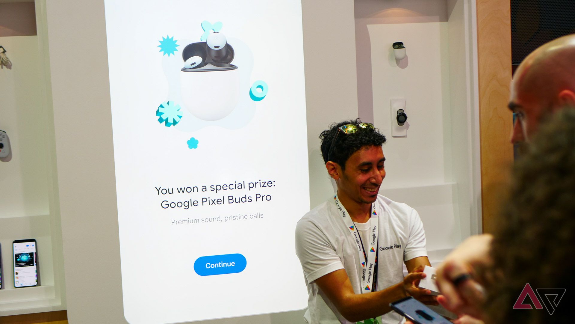 Google Play's new Collections widget wants you to spend, consume, repeat