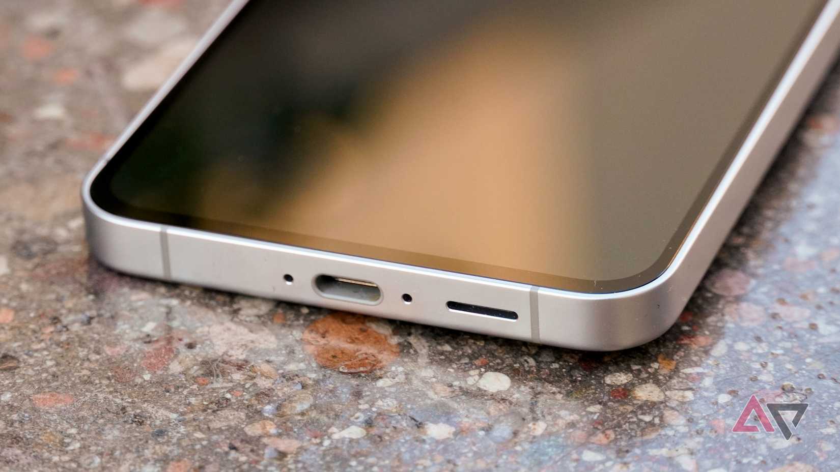 7 Samsung Galaxy S24 FE features I love