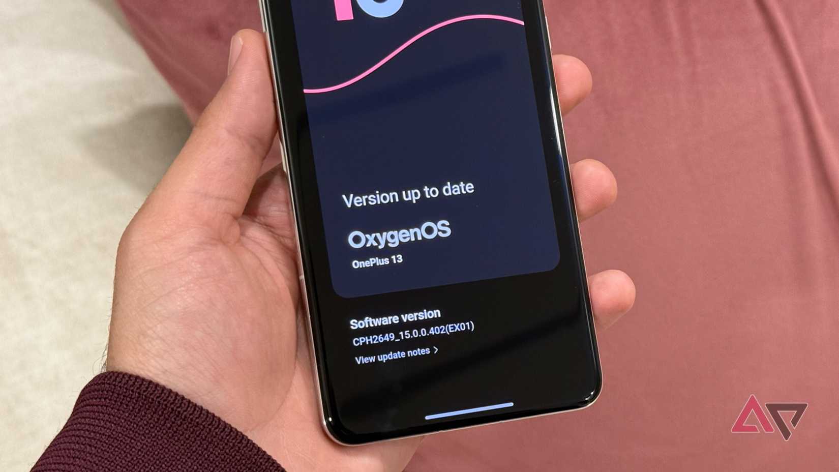 I'm convinced the OnePlus 13 is the smartest smartphone you can buy ...