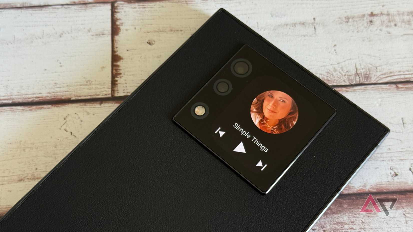 I used the Unihertz Titan 2 for a week, and I don't want to go back